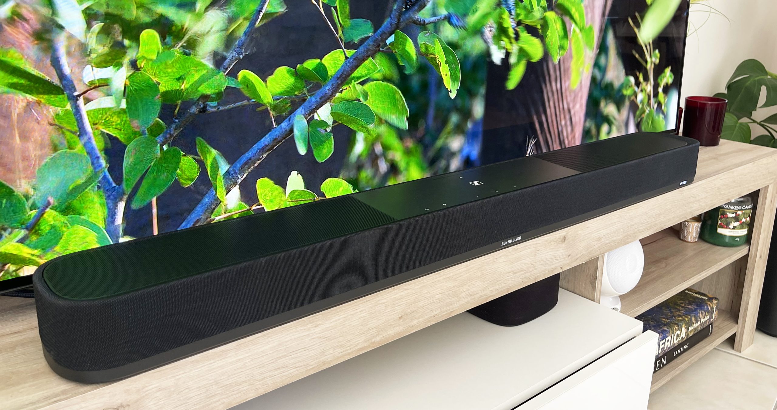 Sennheiser Ambeo SoundBar Plus + Sub: enveloping and immersive 3D sound ...