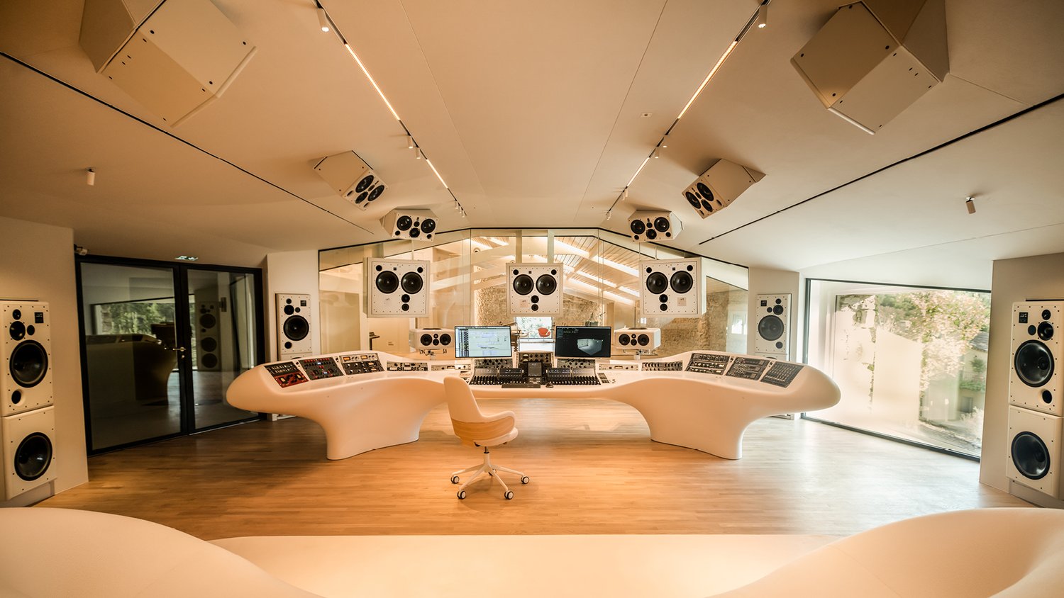 When a movie star resurrects an iconic studio - Son-Vidéo.com: blog