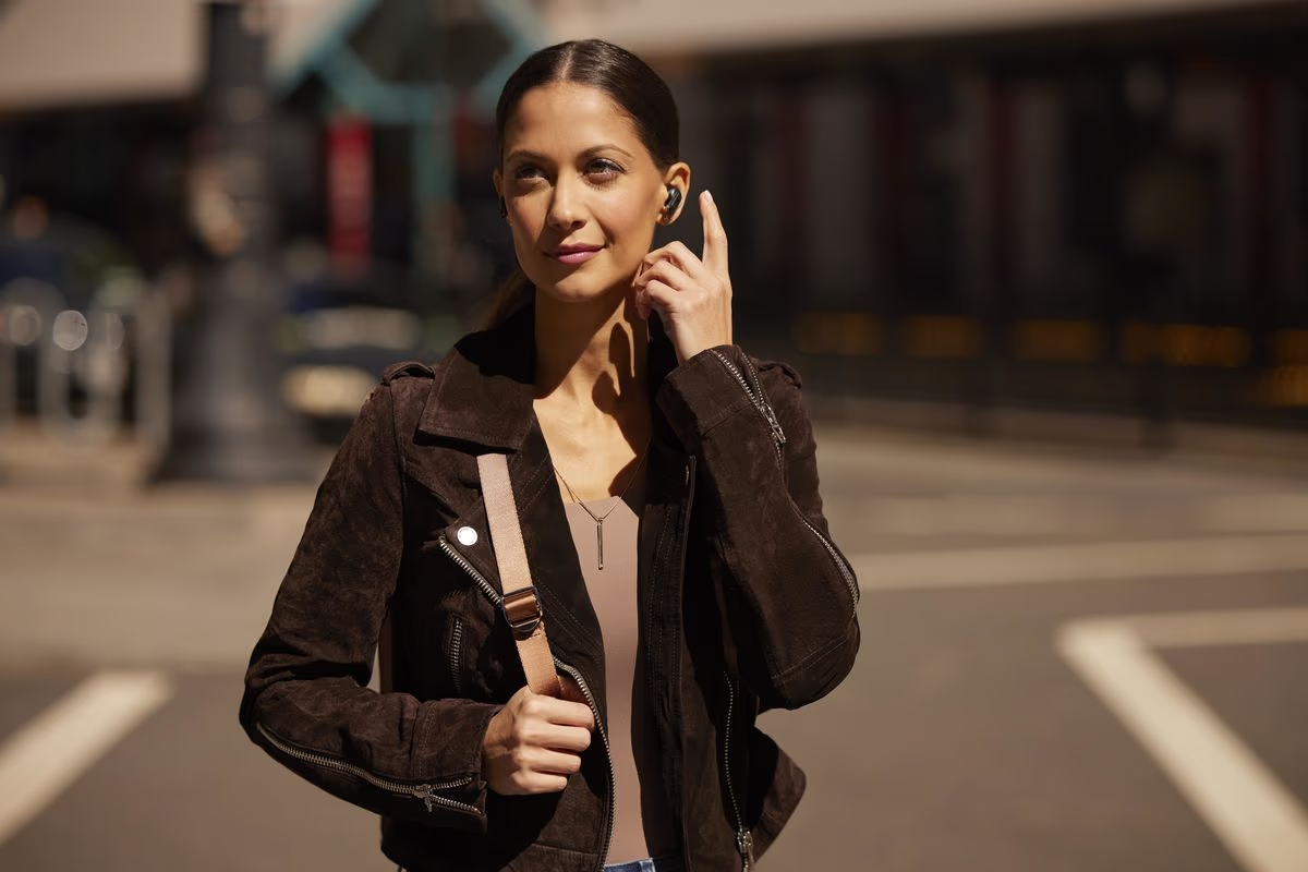 Wireless headphones and earbuds: new consumer requirements - Son-Vidéo ...